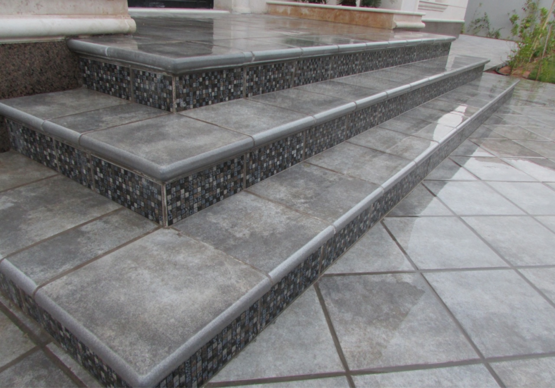 Guide to porcelain staircases: stair treads and special pieces | Gres ...